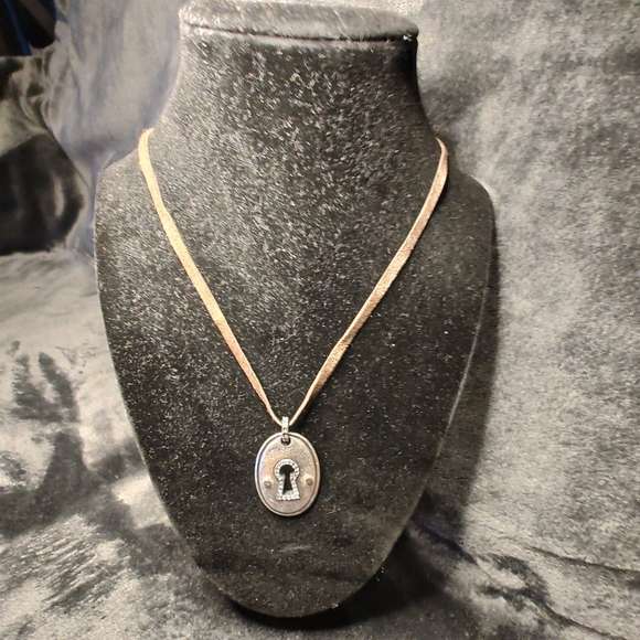 Fossil | Jewelry | Vintage Fossil Keyhole Pendant Necklace Never Worn ...